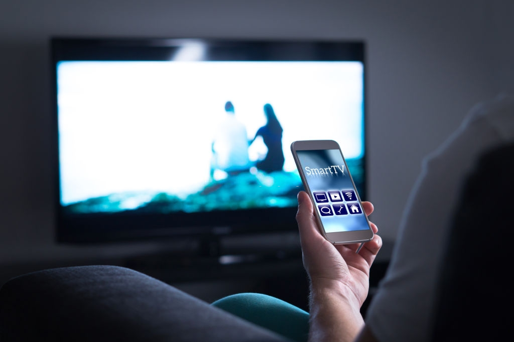Connect Your Phone To TV Wirelessly? | We Show You How